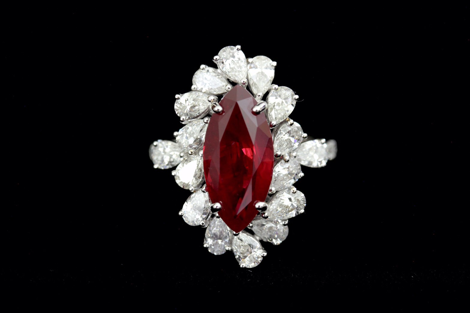 แหวน Marquise Ruby 5.04 ct สี vivid red เซอร์ GRS - Venus Diamond วีนัส ...