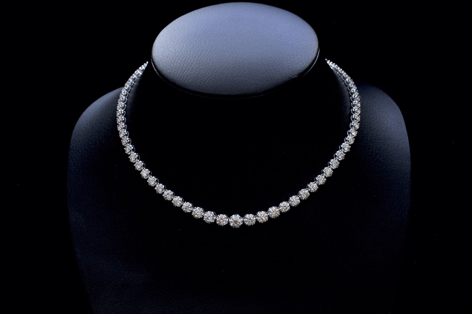 สร้อยคอเพชร Round 81 pcs น้ำหนักรวม 23.25 ct